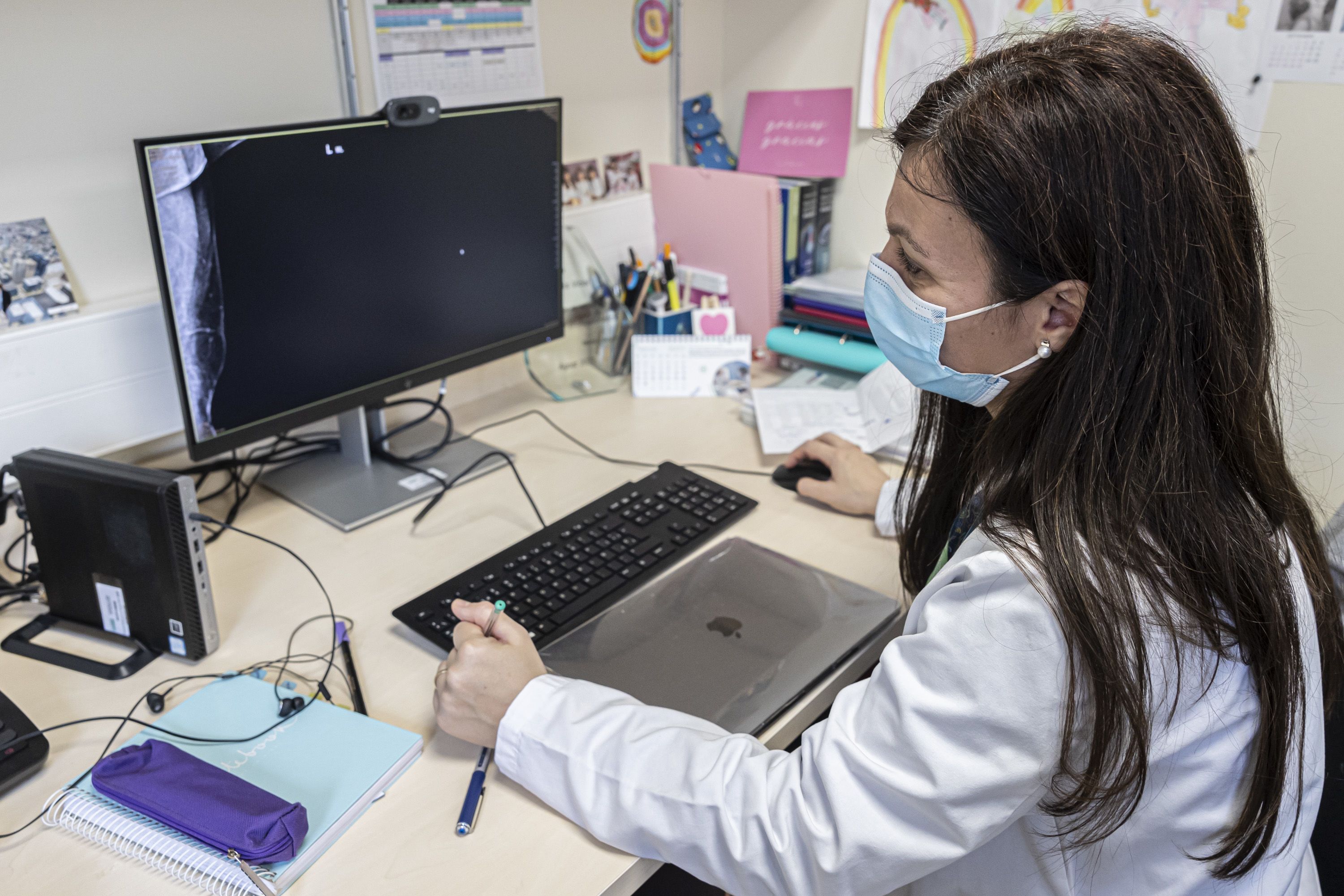 Càncer de mama a les fosques: els homes també tenen pits